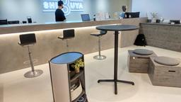 飲食店での配膳ロボット：b8taカフェ様のカチャカ導入事例 | Kachaka(カチャカ)