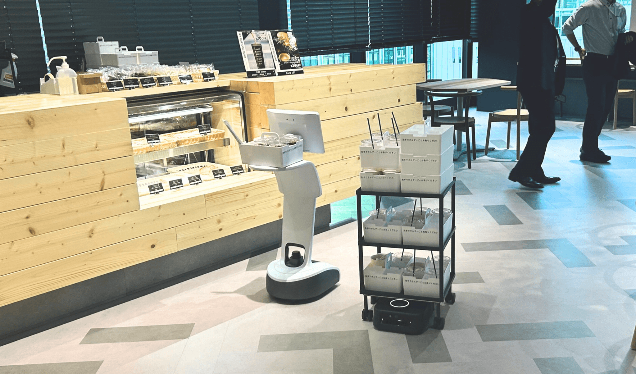 オフィスDXを加速する自律搬送ロボット AMR「カチャカプロ」導入事例 - 戸田建設株式会社様 | Kachaka(カチャカ)